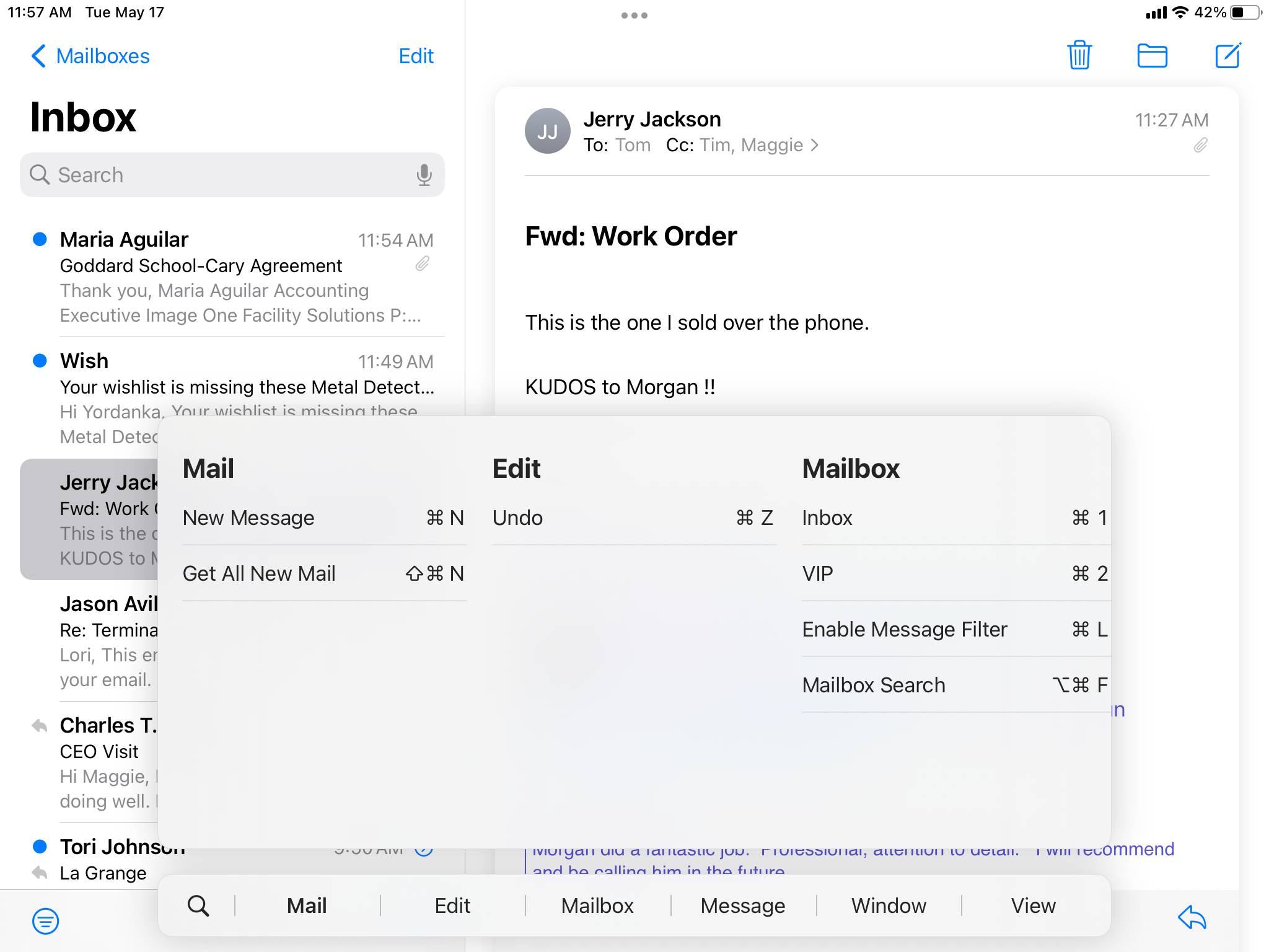 Strange menu bars on iPad - Apple Community