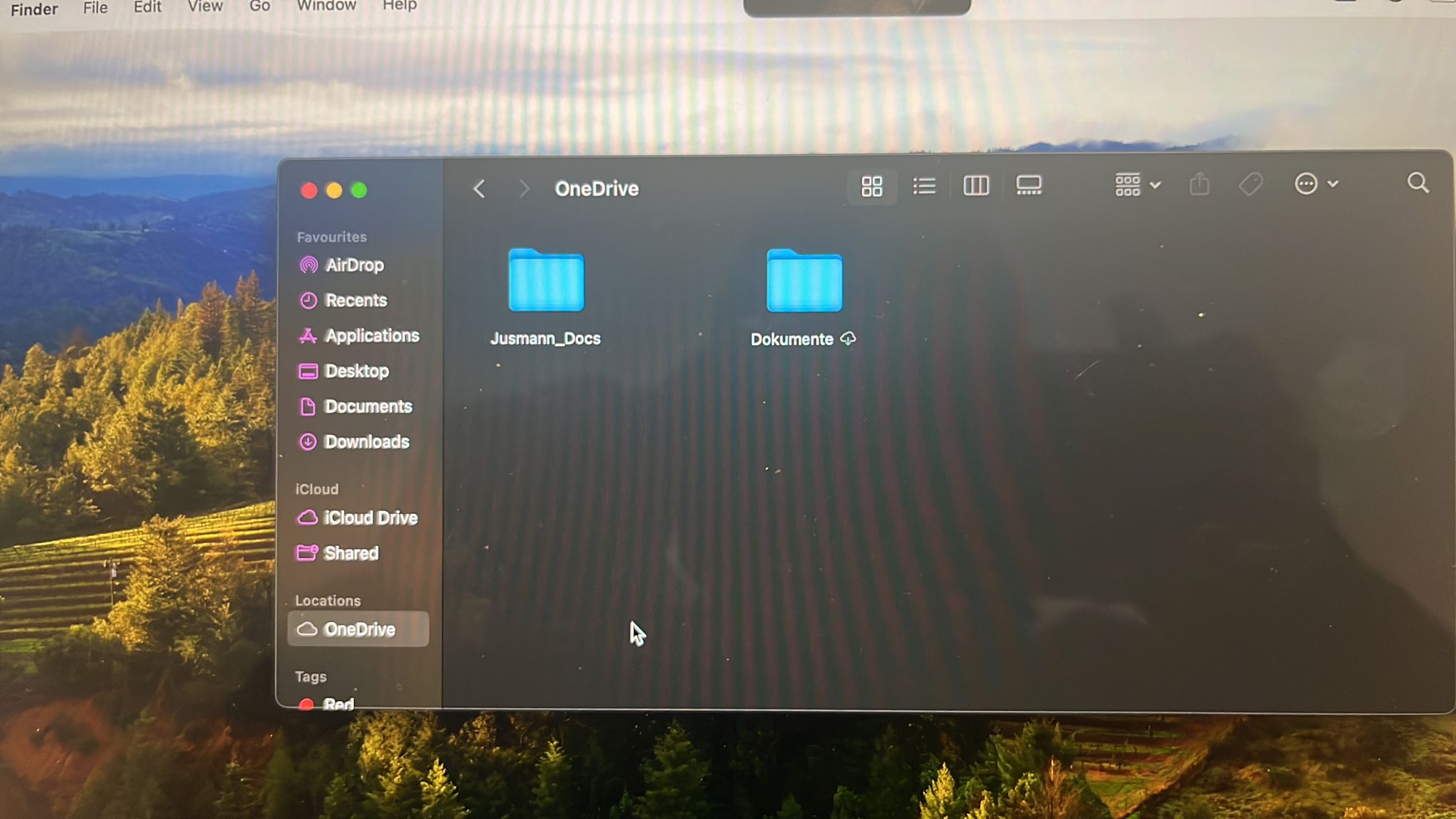 Random empty folders keep appearing on my… - Apple Community