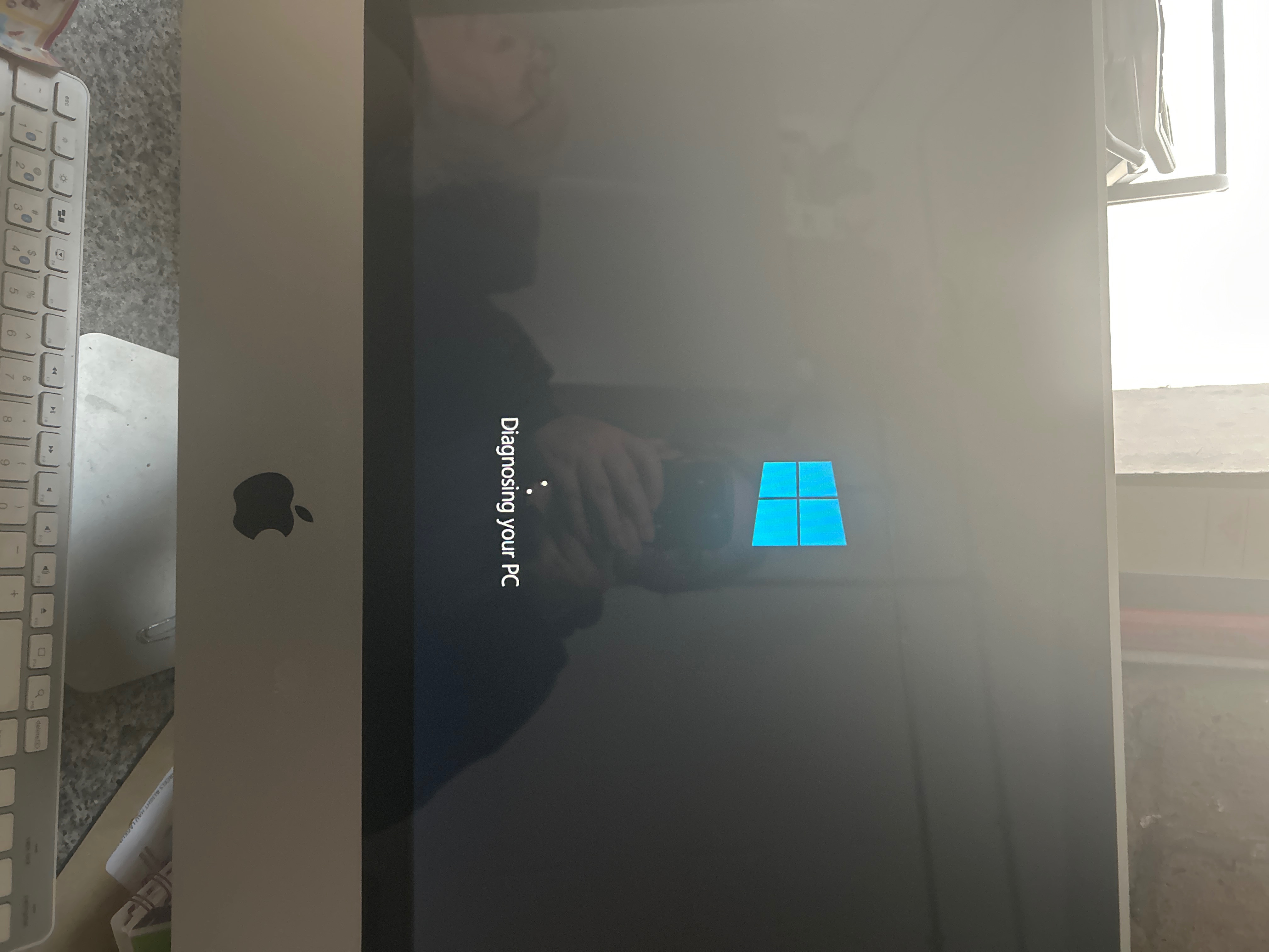 iMac stuck on Diagnosing your pc - Apple Community