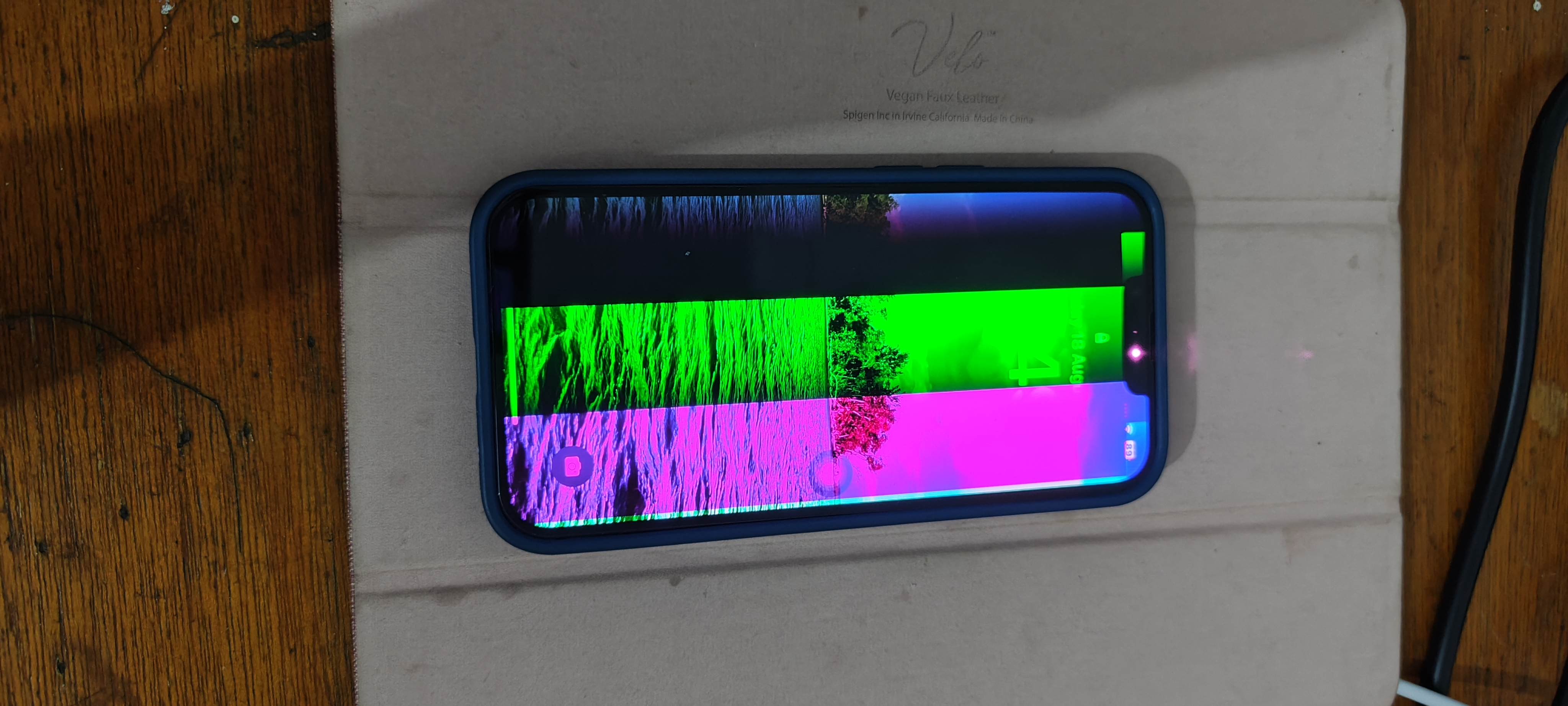 Iphone 13 screen issue, tricolor - Apple Community