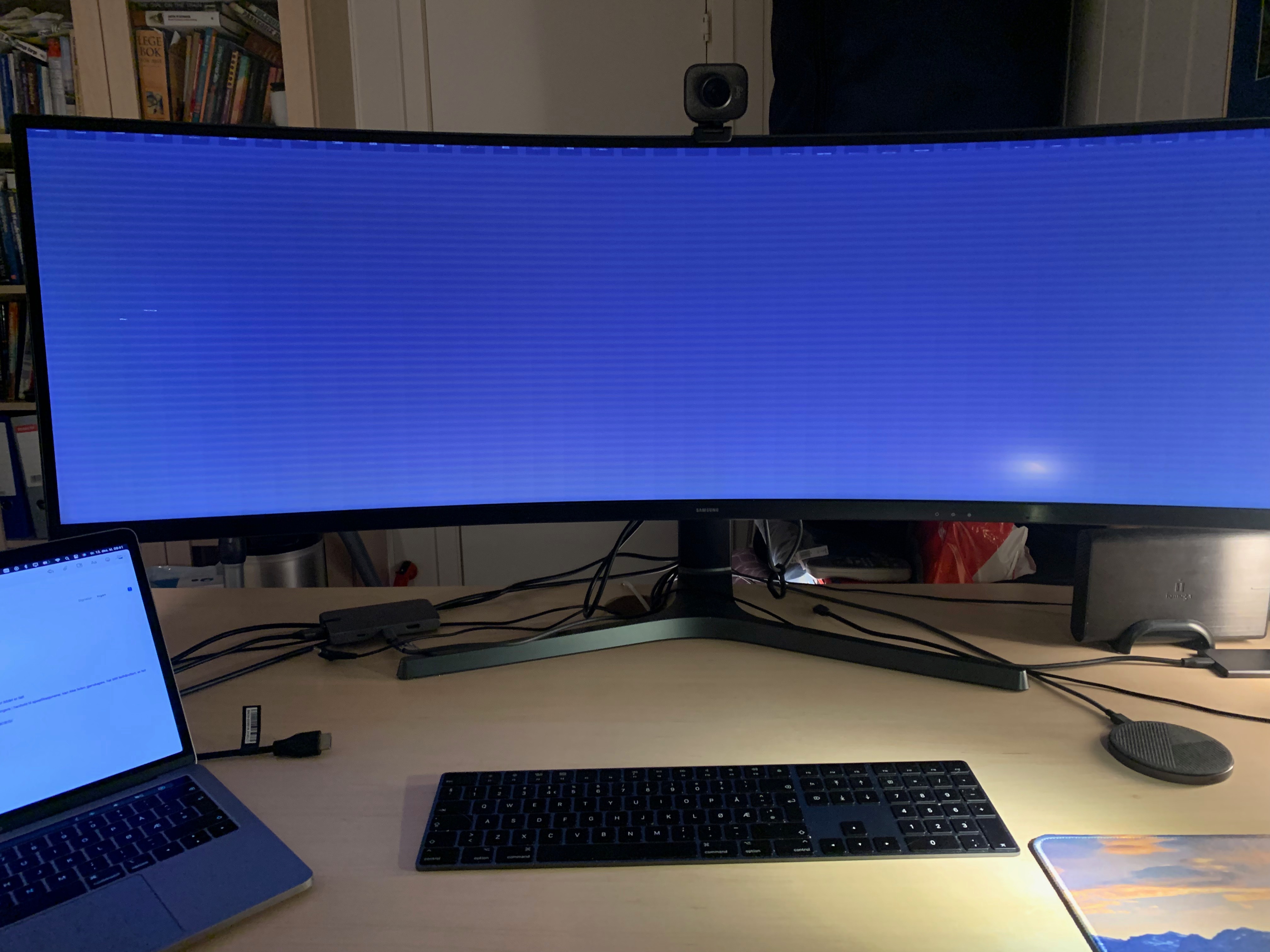 Garbled blocky image on external monitor - Apple Community