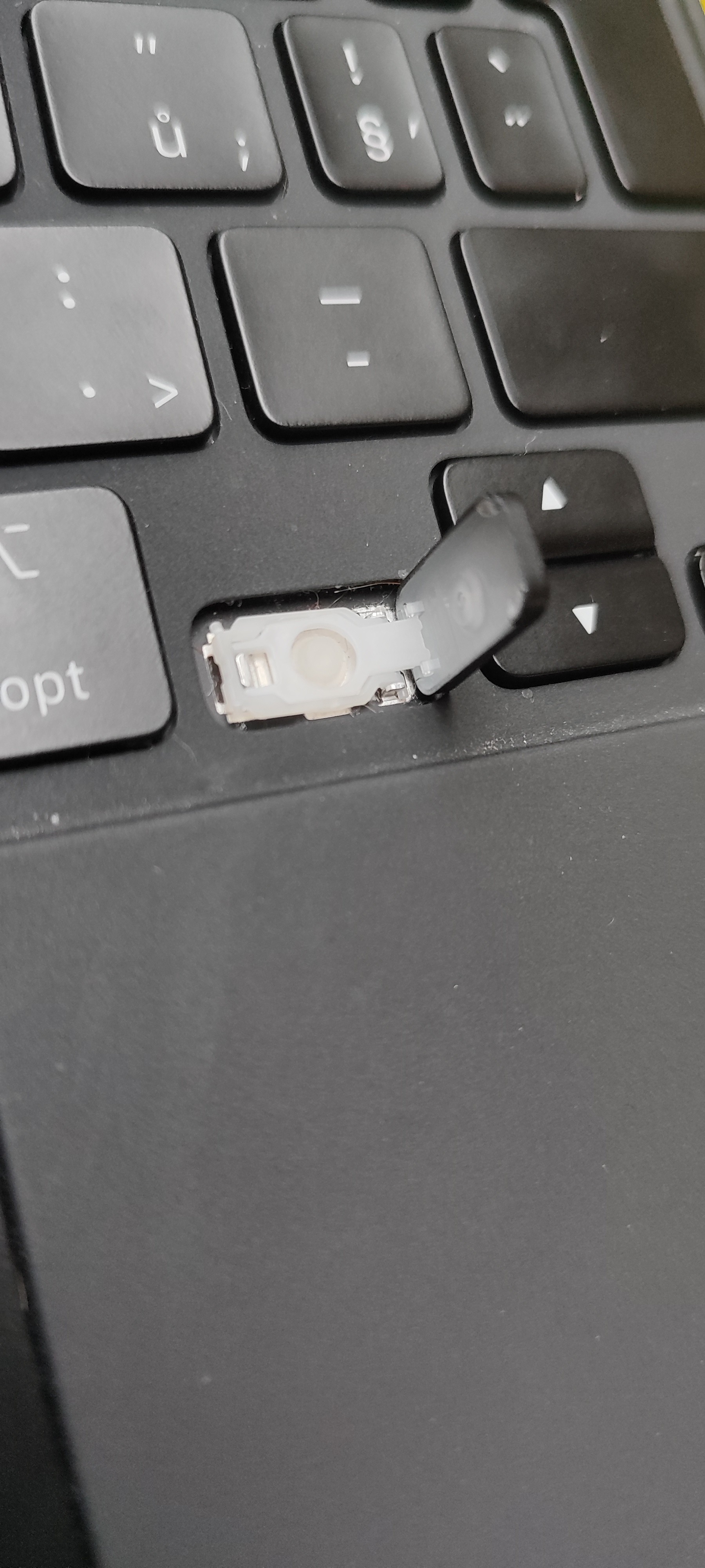iPad Magic keyboard key broken - Apple Community