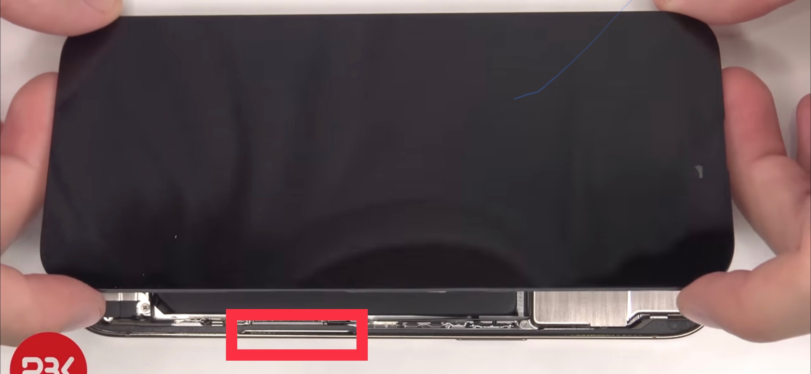 Water inside mmWave antenna - Apple Community