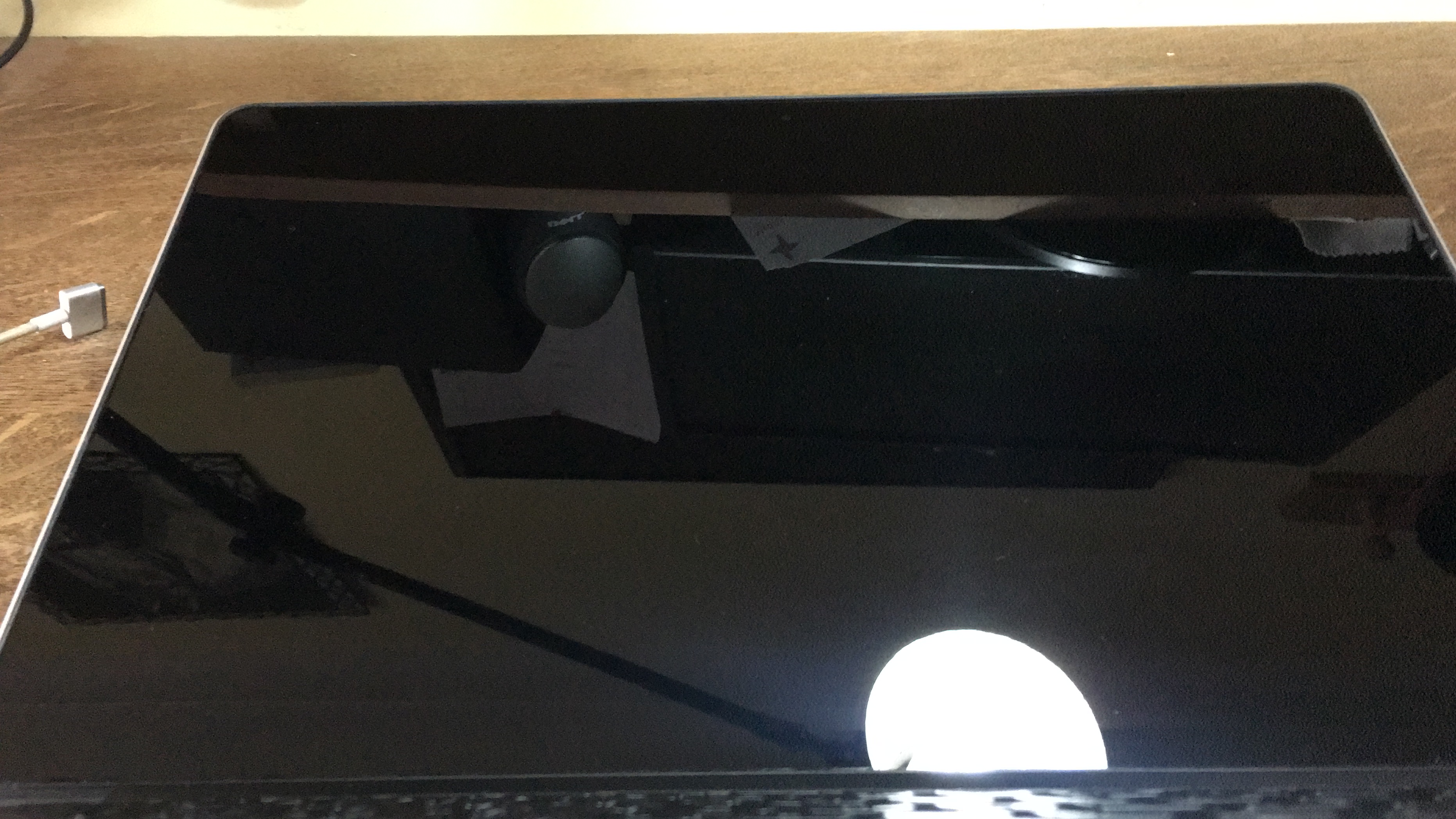 Delamination of anti-gloss retina coating… - Apple Community