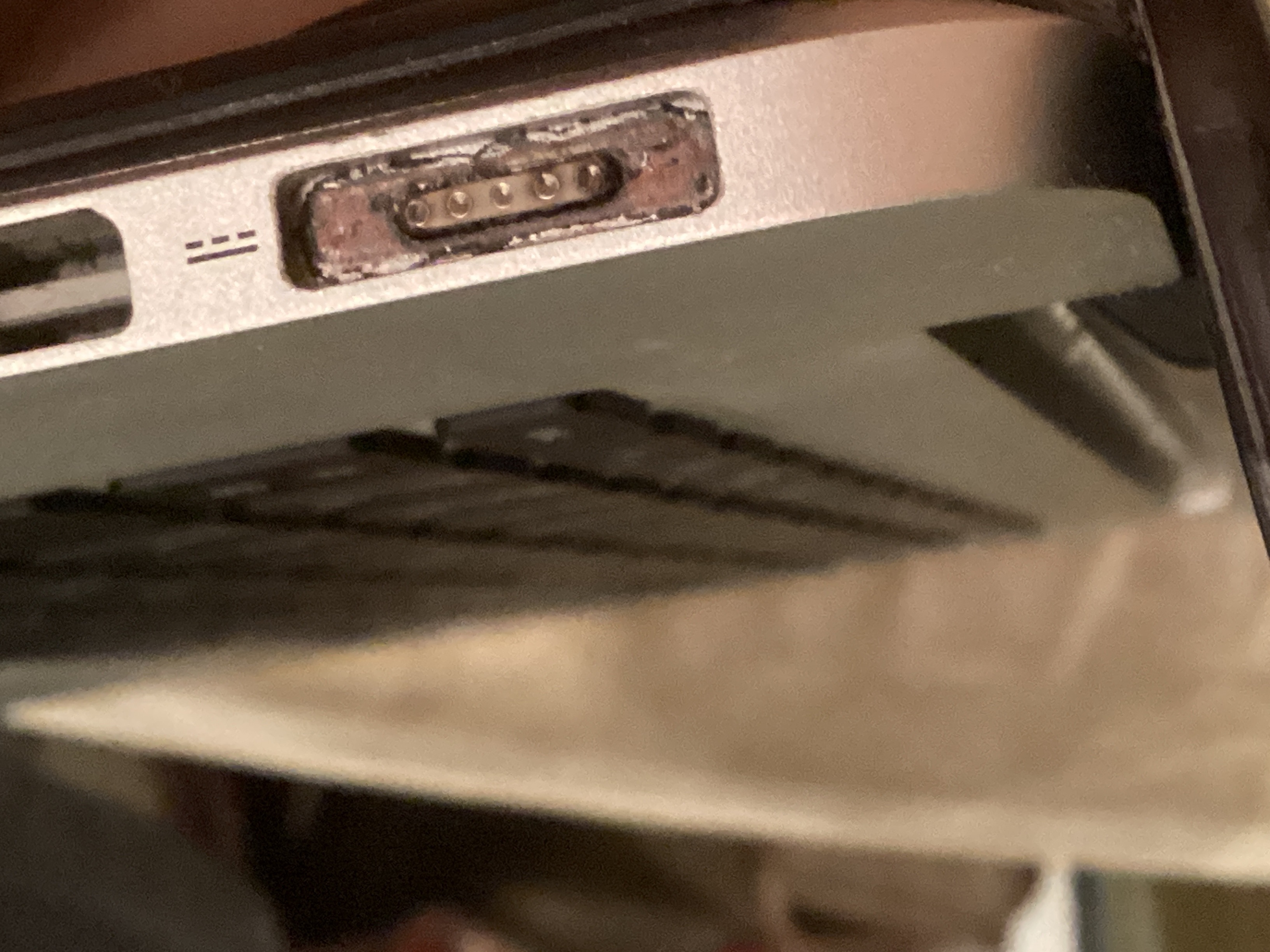 Mac book pro charging problem - Apple Community