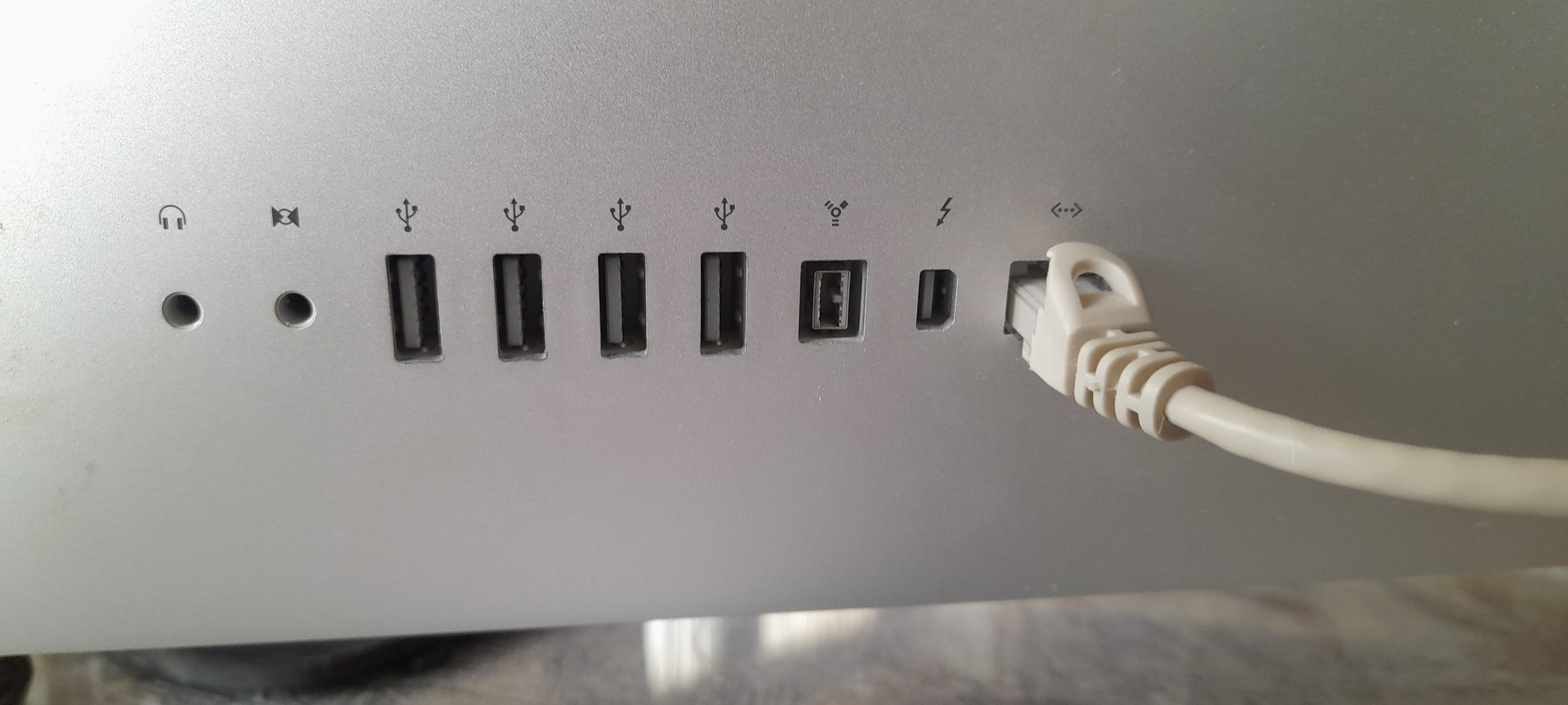 Can I use my iMac OS 10.11.6 as a display… - Apple Community