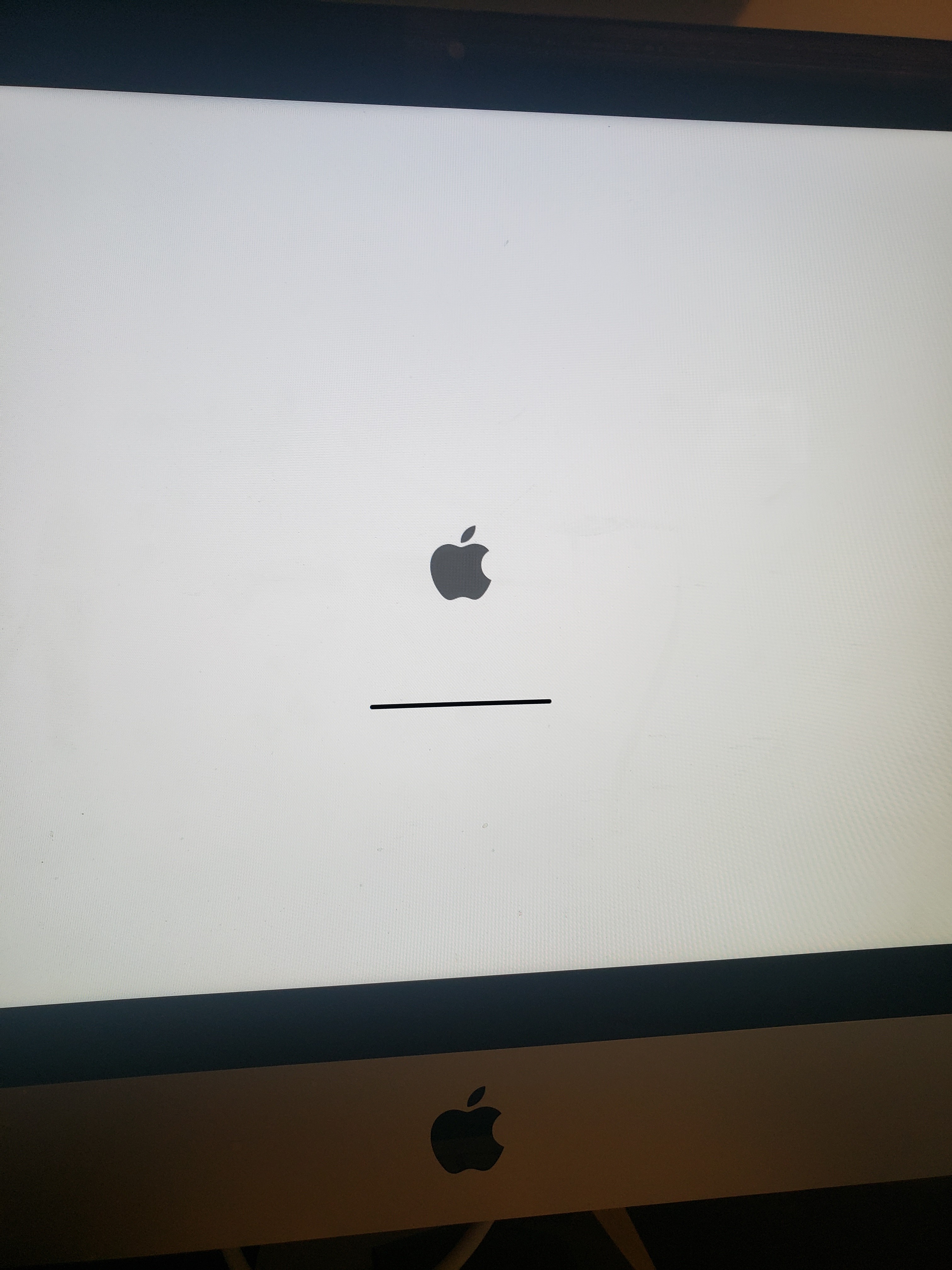 IMac stuck on boot screen - Apple Community