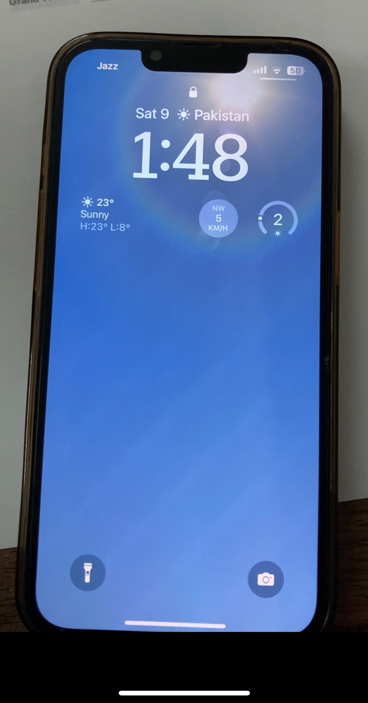 Wallpaper seems to invert by itself on iO… - Apple Community