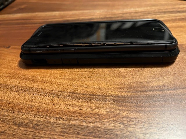 iPhone battery leakage - Apple Community