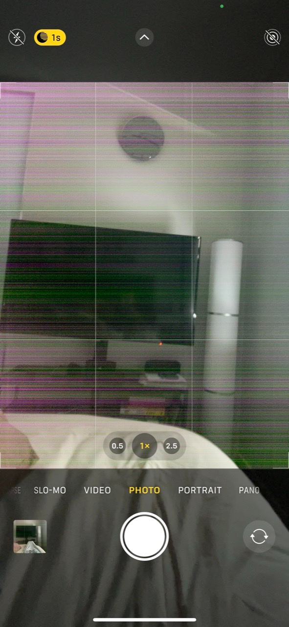 Display issue on my iphone when its on lo… - Apple Community